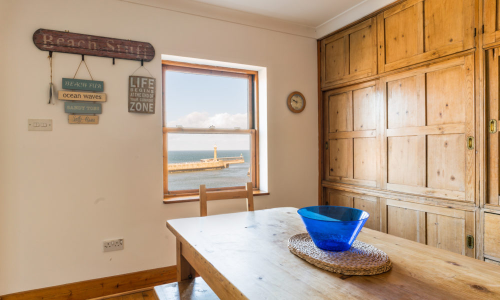 Beach House - Whitby Cottages: Shoreline Cottages