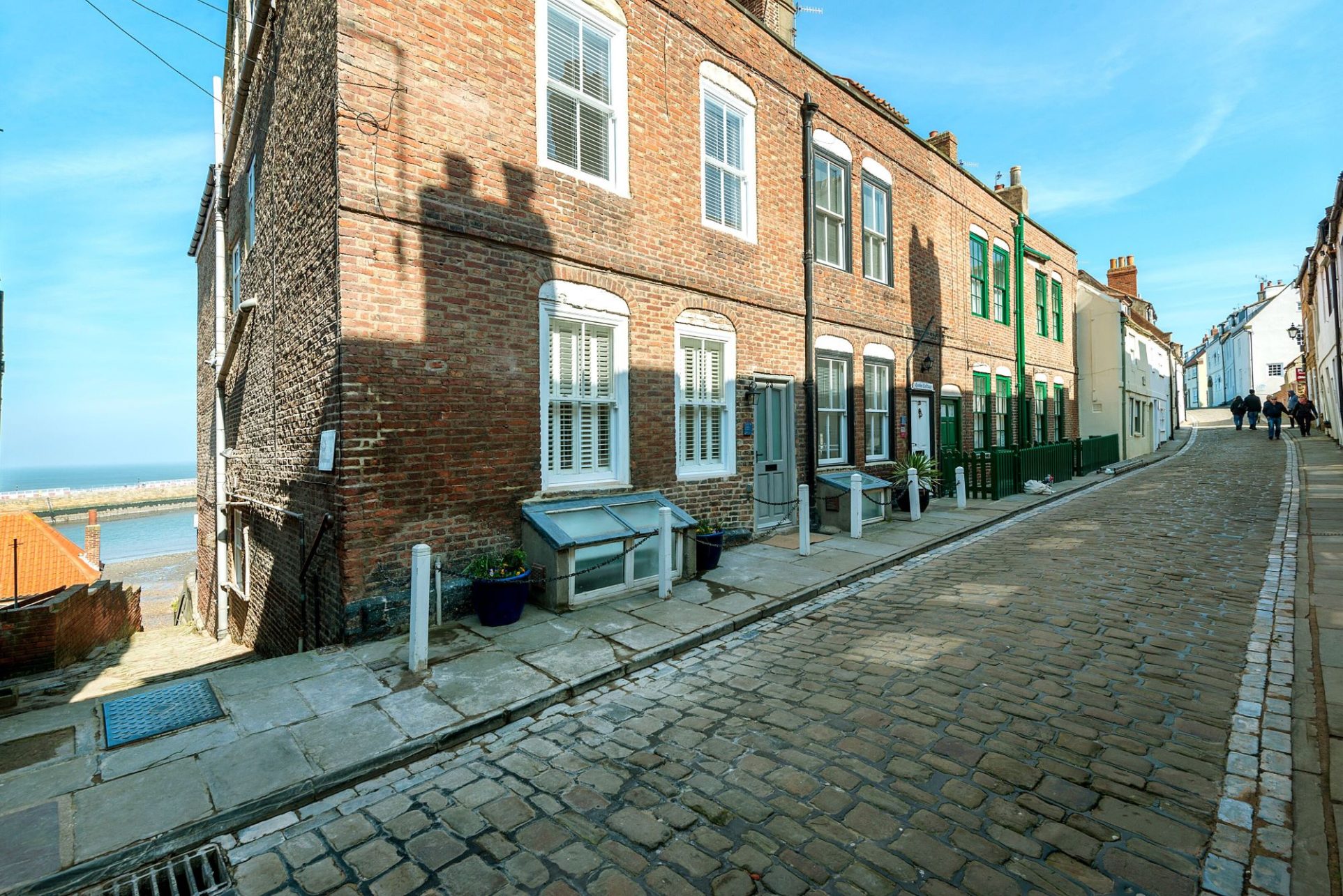 Captains Quarters House, East Side, Whitby - Shoreline Cottages