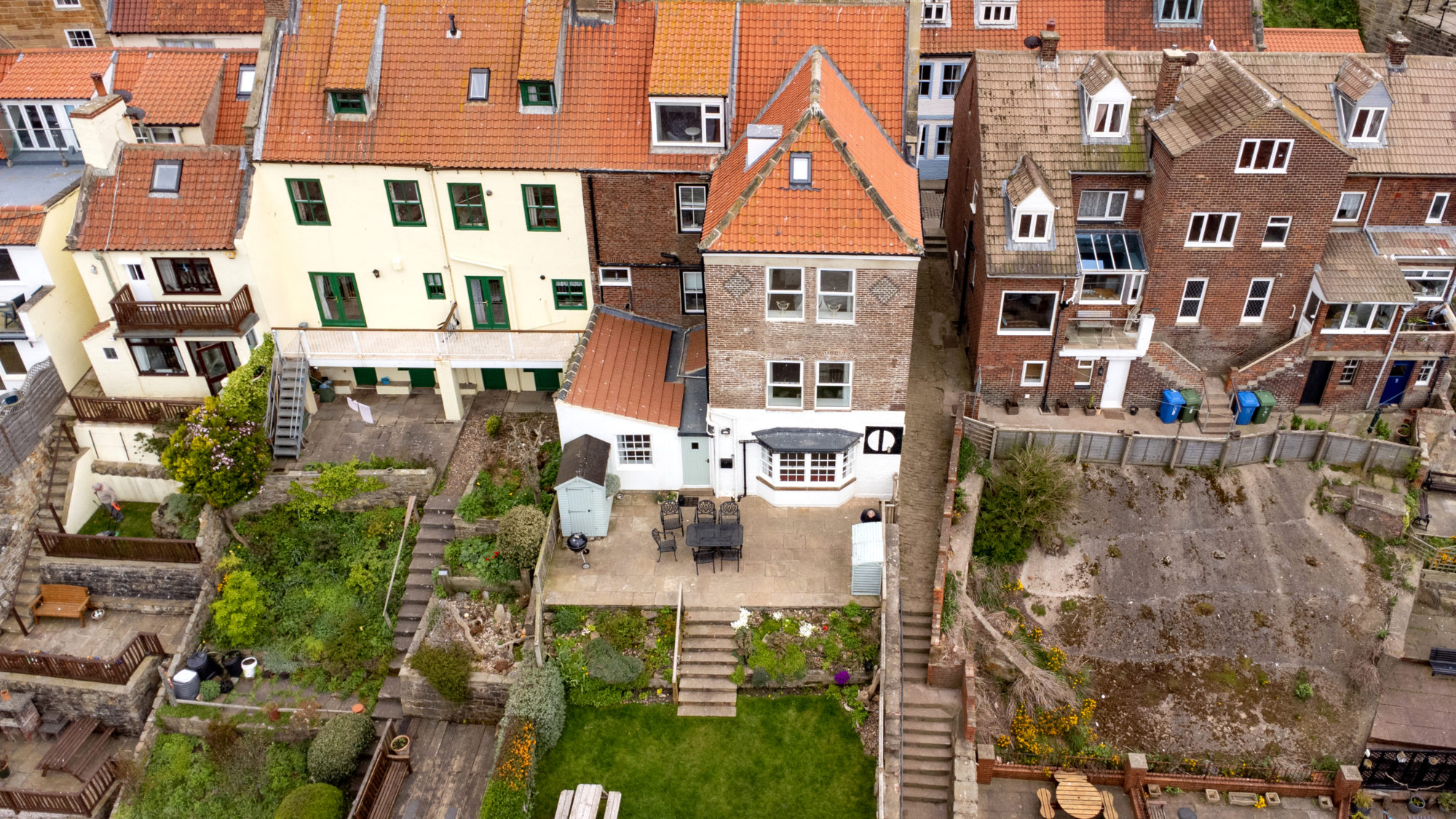 Kipper Cottage, East Side, Whitby - Shoreline Cottages