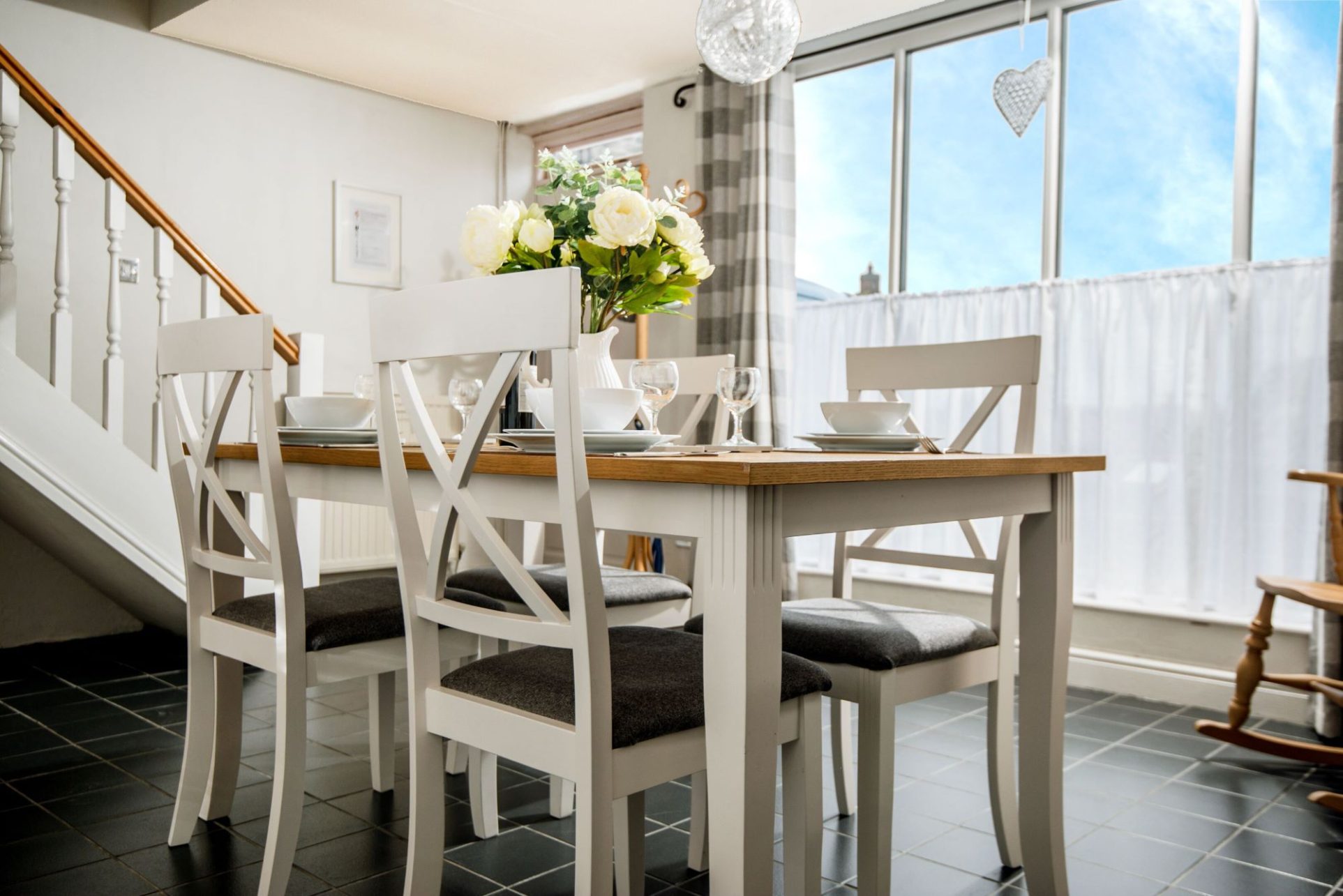 Old Curiosity Shop – Romantic Pet Friendly Whitby Cottage for Two