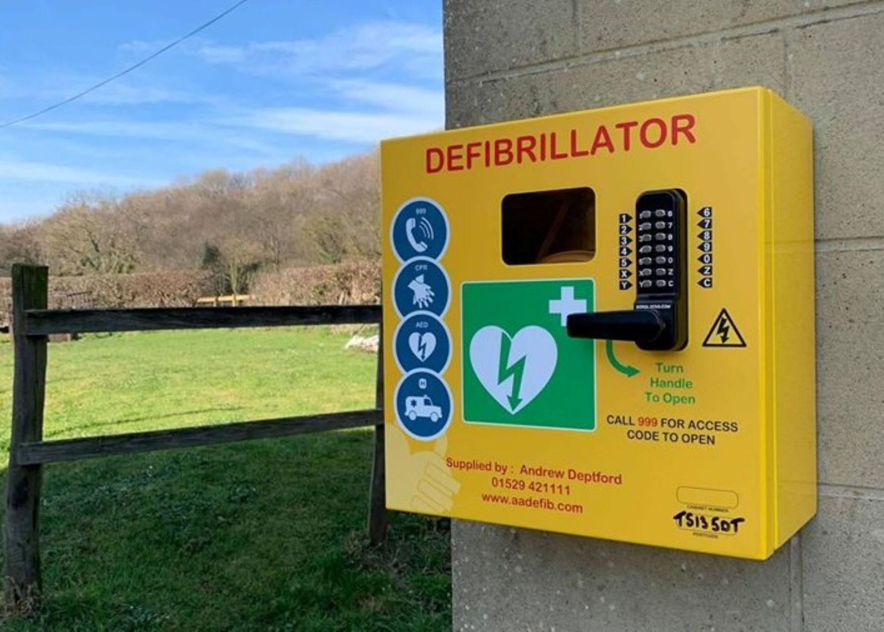 Where to find a defibrillator in Whitby - Shoreline Cottages