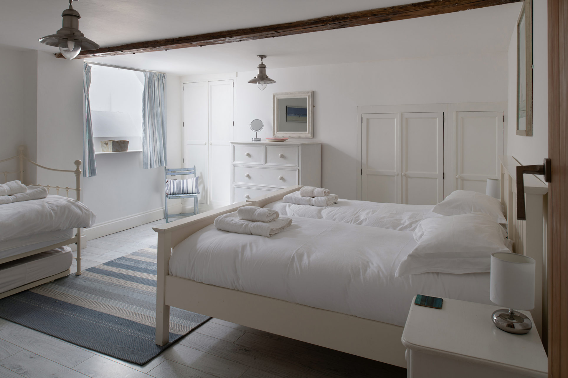 Kipper Cottage, East Side, Whitby - Shoreline Cottages