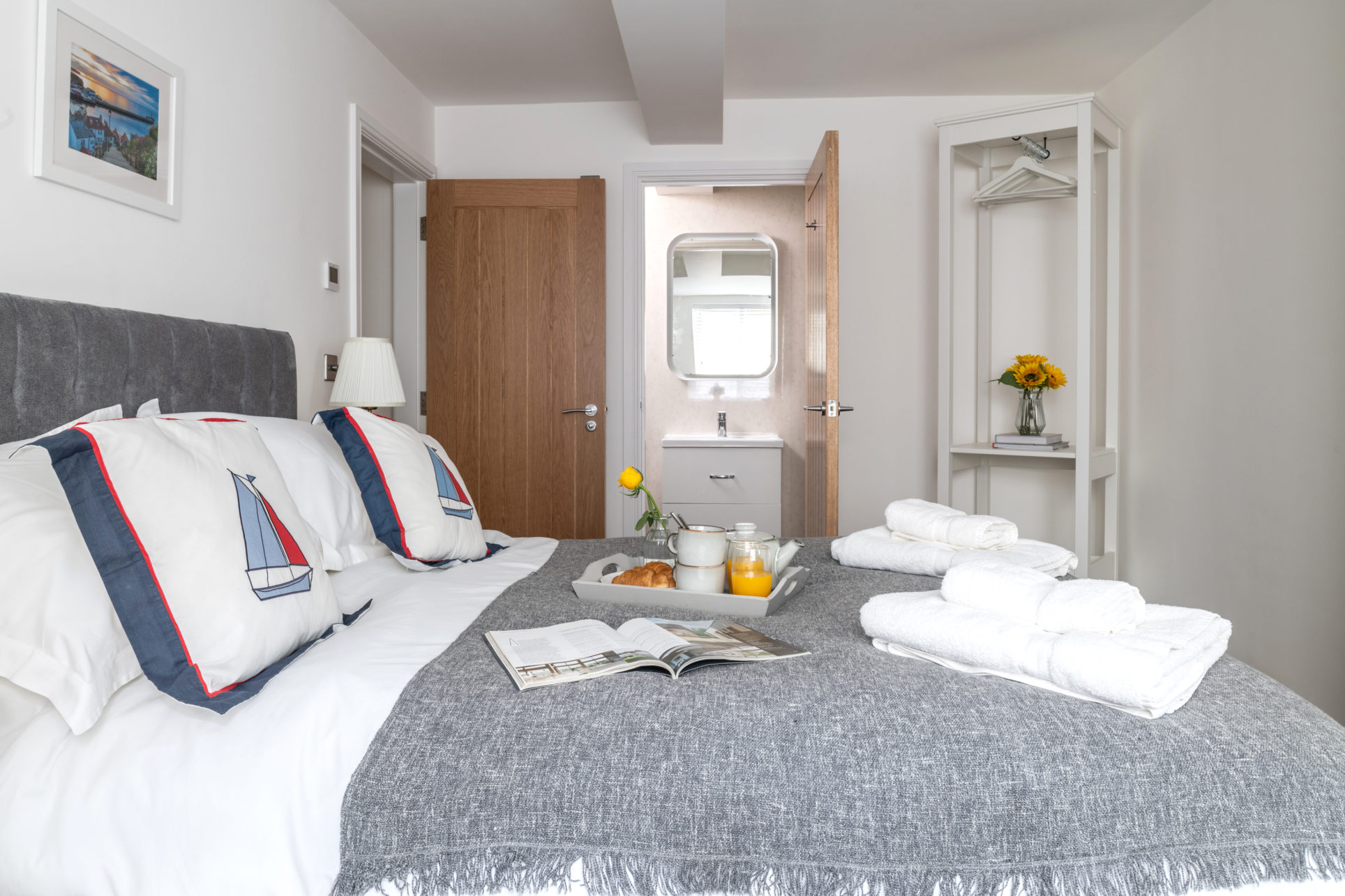 The Old Ship Inn – Marina-View Whitby, Dog Friendly - 3 ensuite