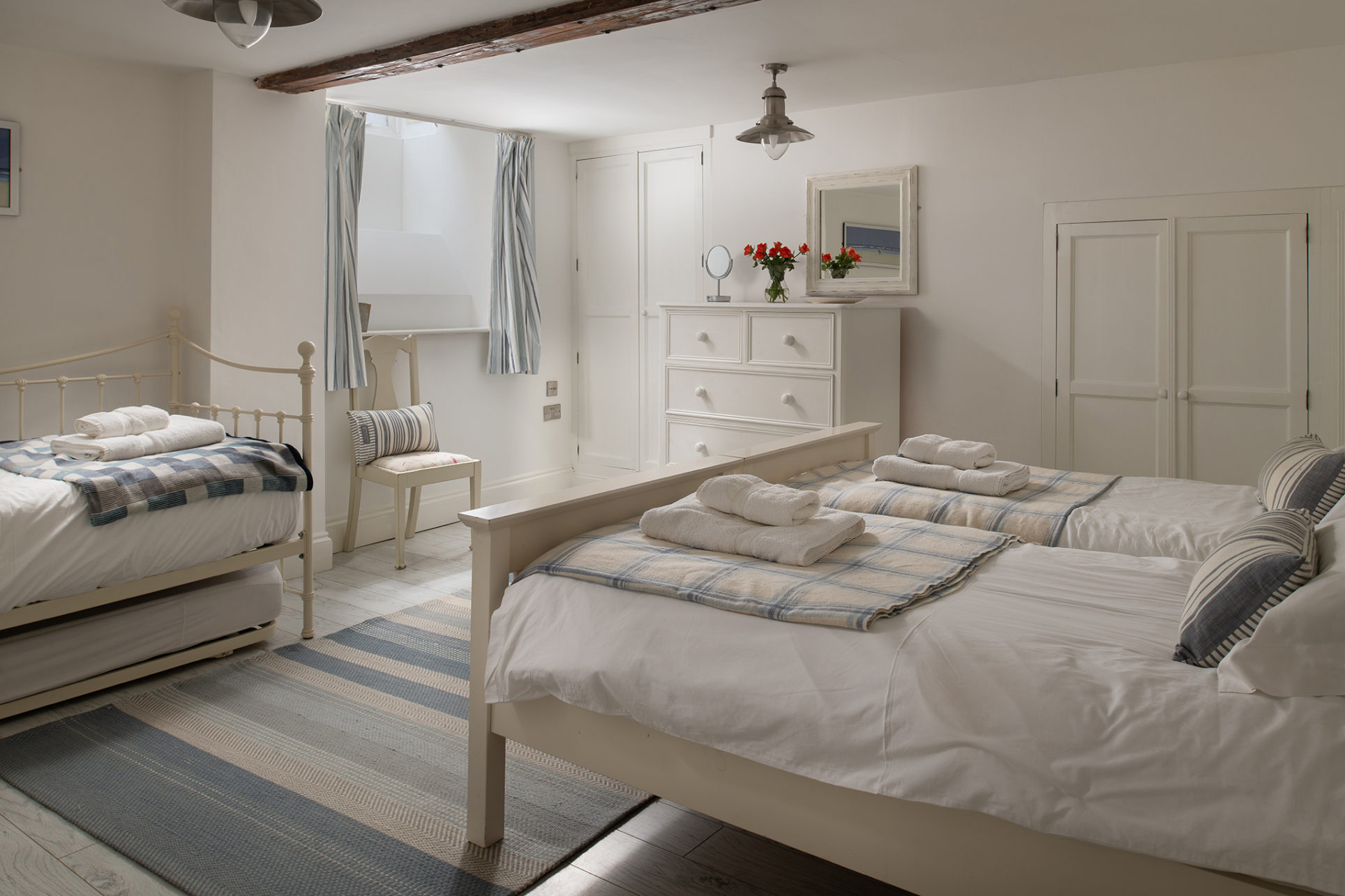 Kipper Cottage – Sea-View Garden, Pet Friendly Whitby Apartment