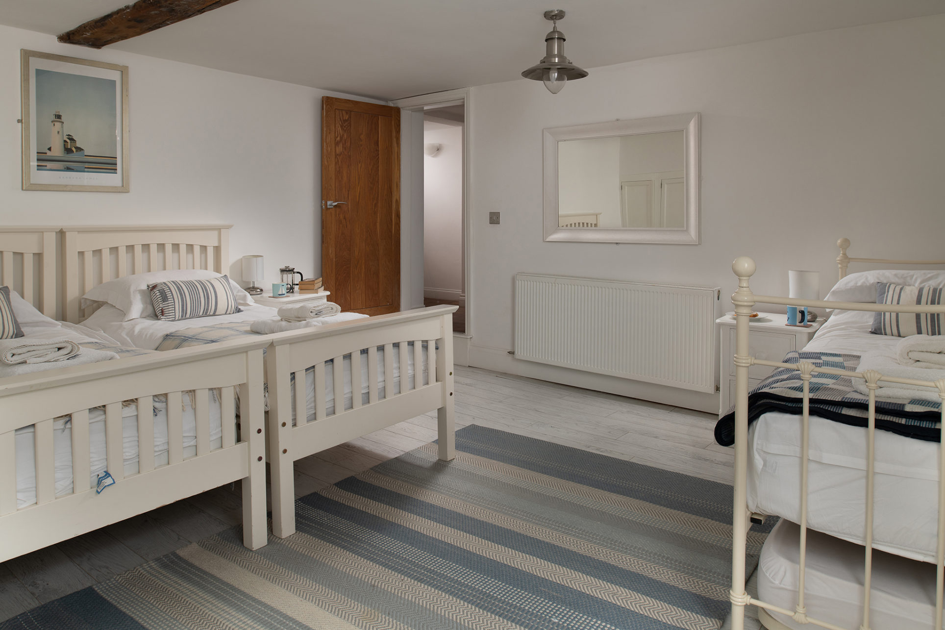 Kipper Cottage, East Side, Whitby - Shoreline Cottages