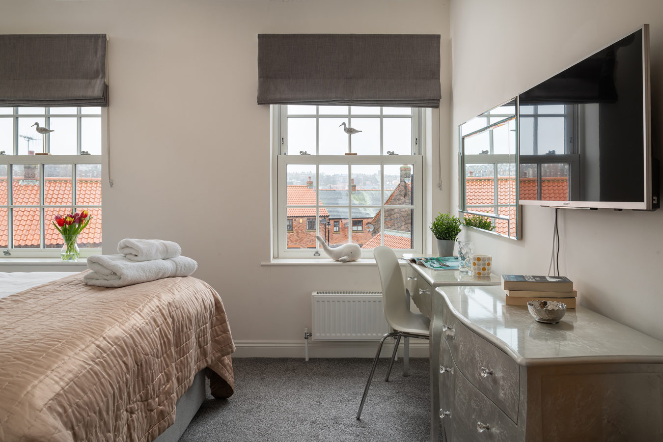Hoggarth House – Luxury Whitby Holiday Home With Parking