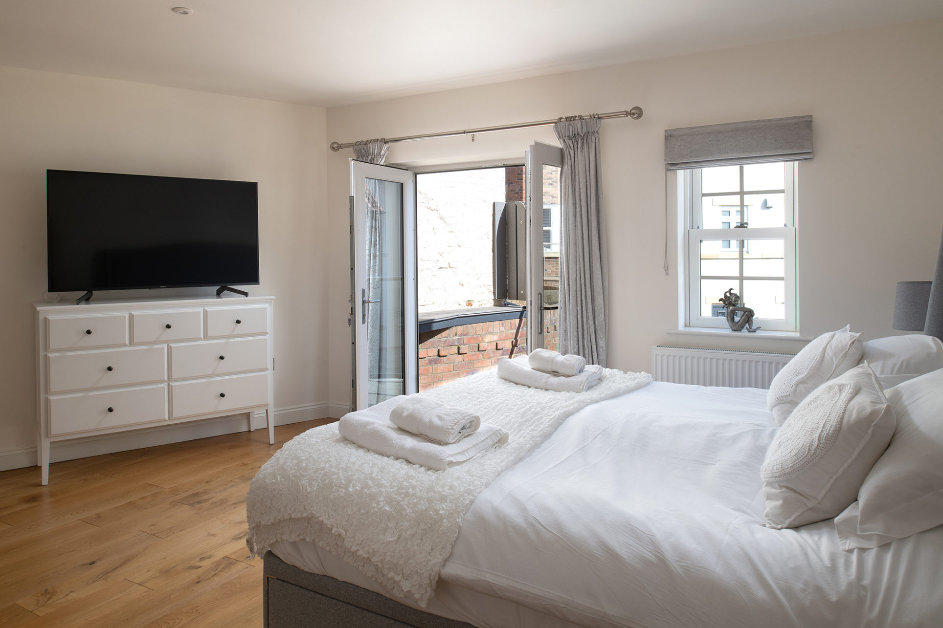 Hoggarth House – Luxury Whitby Holiday Home With Parking